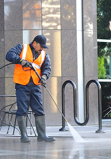 Pressure Washing - Valcourt Group